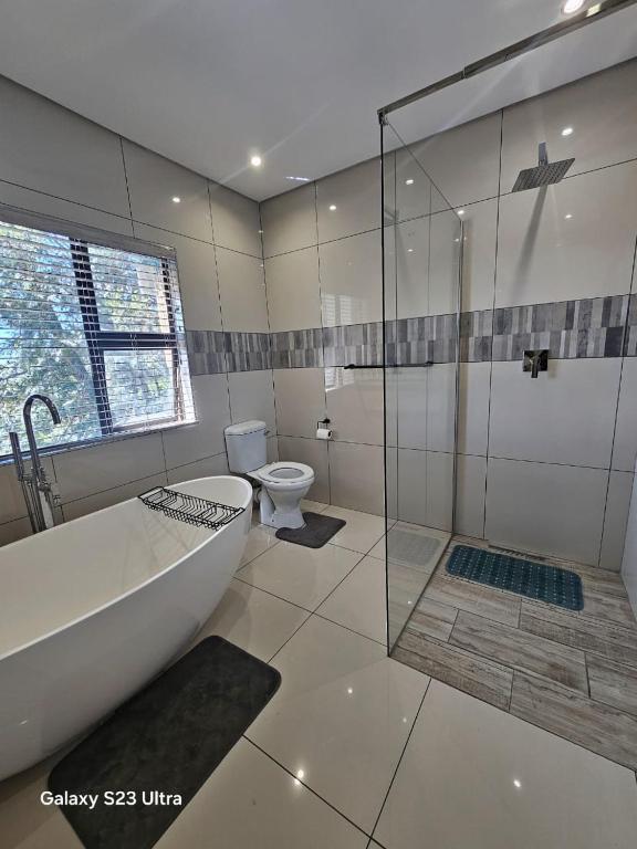 Omosa Guest House, Rustenburg (updated prices 2026)