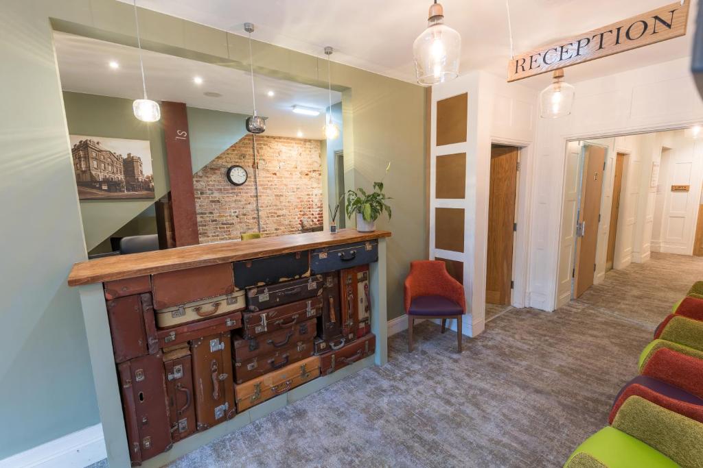 The Resolution Hotel, Whitby (updated prices 2025)