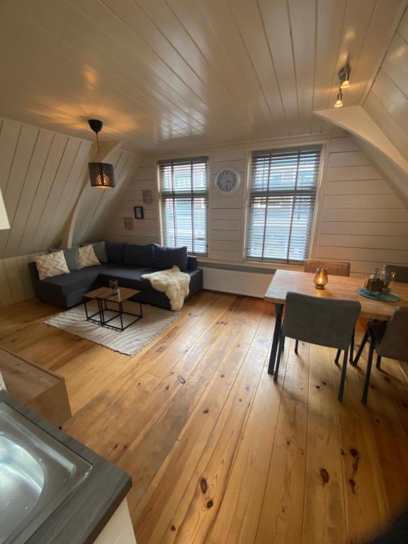Cosy apartment at the lake in Volendam, Volendam (updated prices 2026)