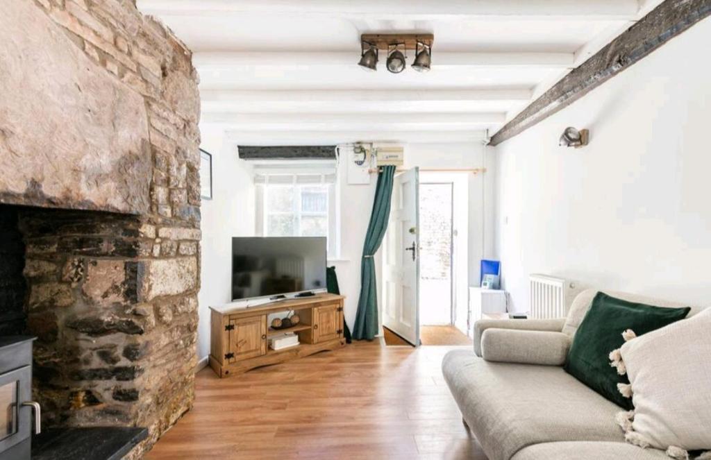 The Cwtch, Brecon (updated prices 2025)