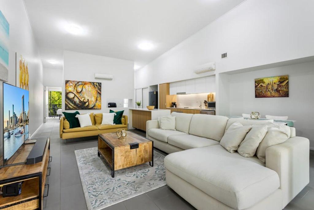 Comfy 2-Bed with BBQ & Close to the Train Station, Brisbane (tarifs ...