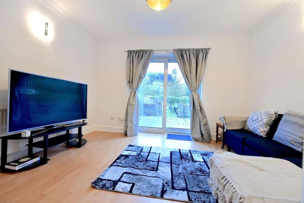 Charsley Lodge, London (updated prices 2026)