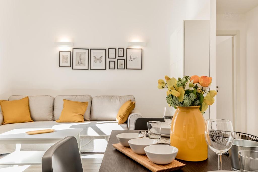 Elena's house, Rome (updated prices 2026)