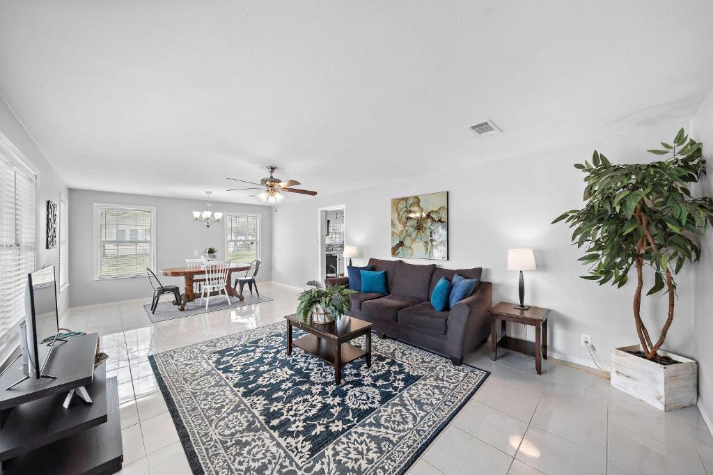 Baytown Home By The Bay visit Calypso Bay Water Park Unidad Skate park ...