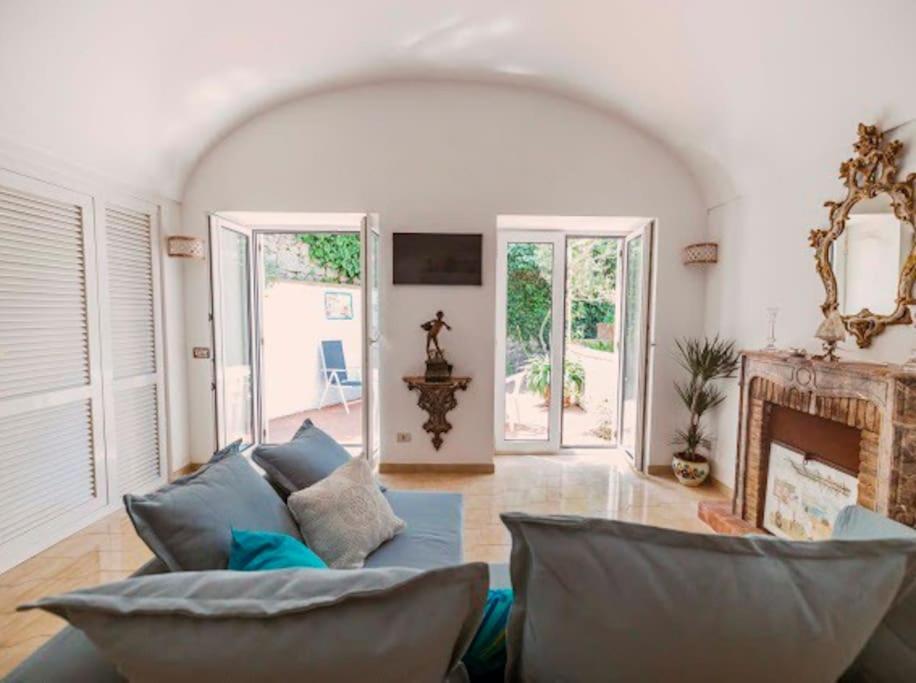 Casa Silvana, Capri - Relaxando en el verde, Capri (updated prices 2025)