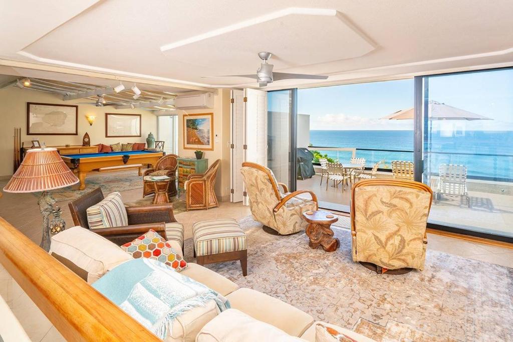 Pu'u Poa 306 - Ocean View, Corner Unit, Full AC, Pool Table ...