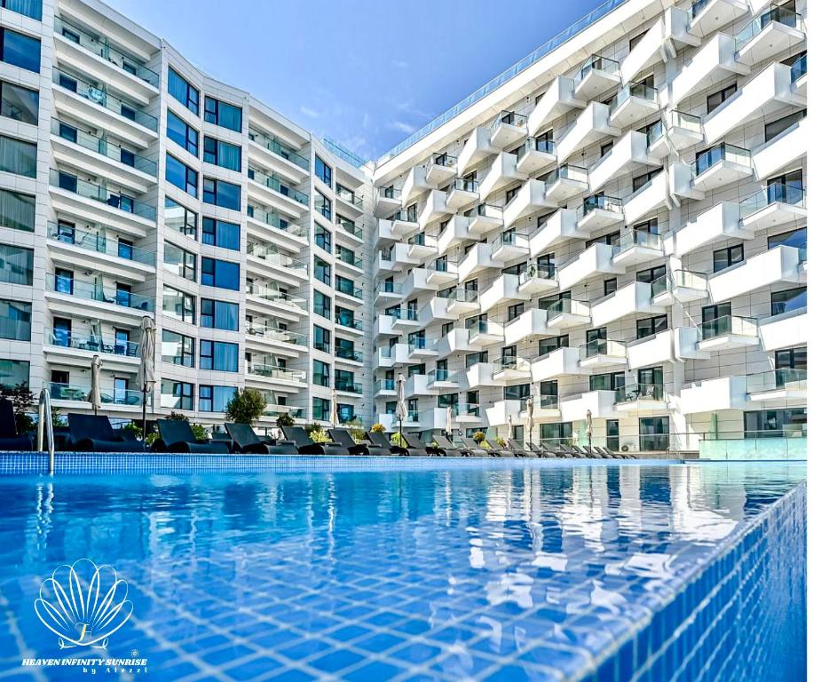 Heaven Infinity Sunrise Pool & SPA, Mamaia Nord (updated prices 2026)