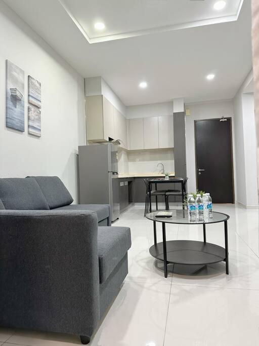 High Rise Horizon City Views - 4K Netflix, Johor Bahru (updated prices ...