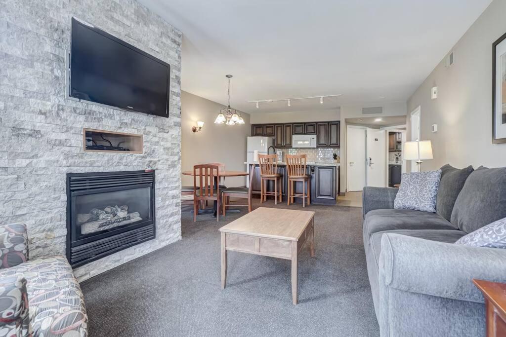 Horseshoe Valley Suites - The Trillium, Shanty Bay (updated prices 2025)