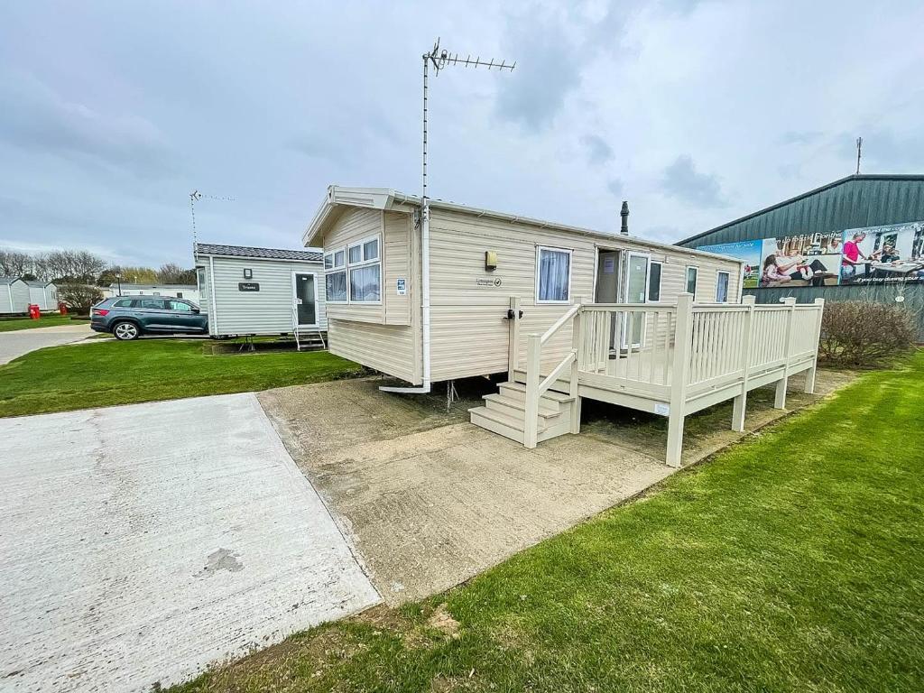 Lovely 8 Berth Caravan With Decking At Broadland Sands In Suffolk Ref ...
