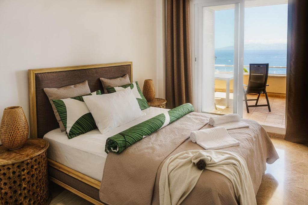 LUNA - AC, 2 pools, panoramic ocean, private garage, fibre net, Puerto ...