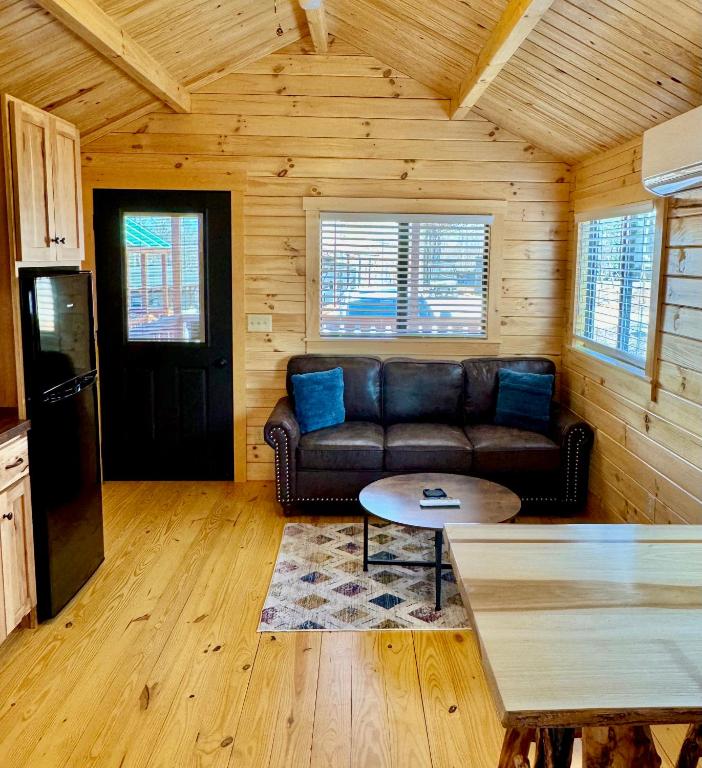 1 Bedroom Log Cabin on Lake James-Private Resort Amenities, Marion ...