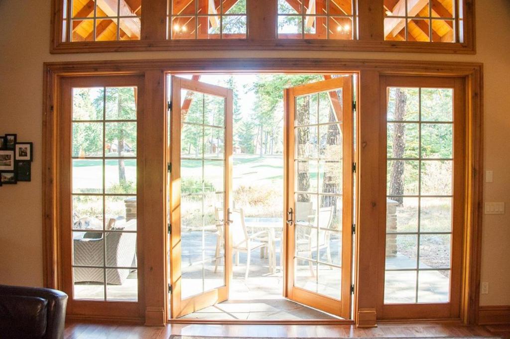 Suncadia 4-Bdrm Home Overlooking Prospector Golf Course, Cle Elum ...