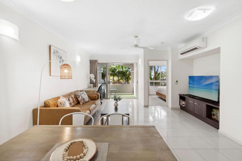 Bliss - 9 Pools BBQ and Gym, Westcourt (updated prices 2025)