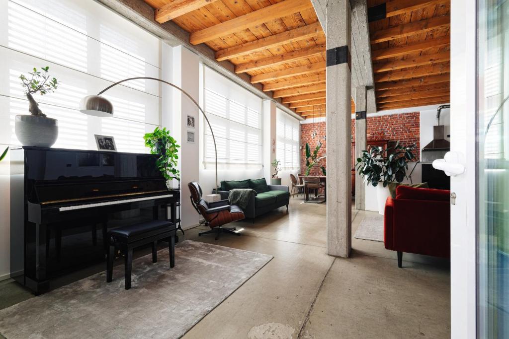 Luxury Loft Navigli, Milan (updated prices 2025)