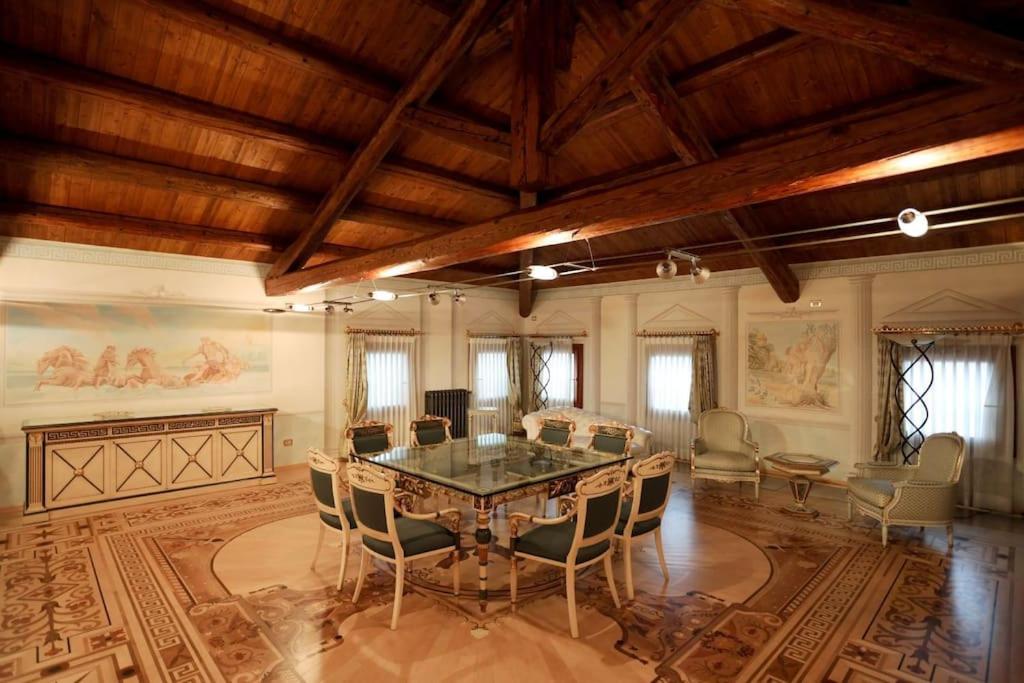 Luxury loft, Villa del Conte (precios actualizados 2025)