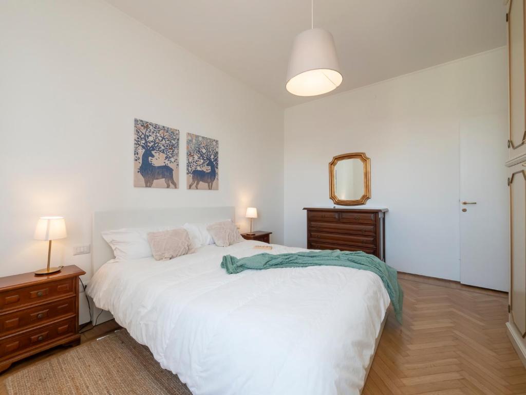 Xenia Apartments - Newly renovated apartment, Milan (updated prices 2025)