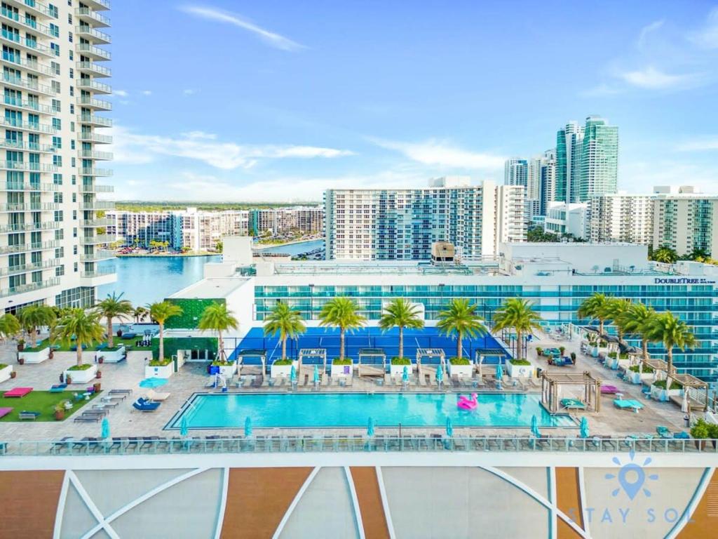 Bayview Luxury, 3BR Condo, Stunning Amenities, Hollywood (updated ...
