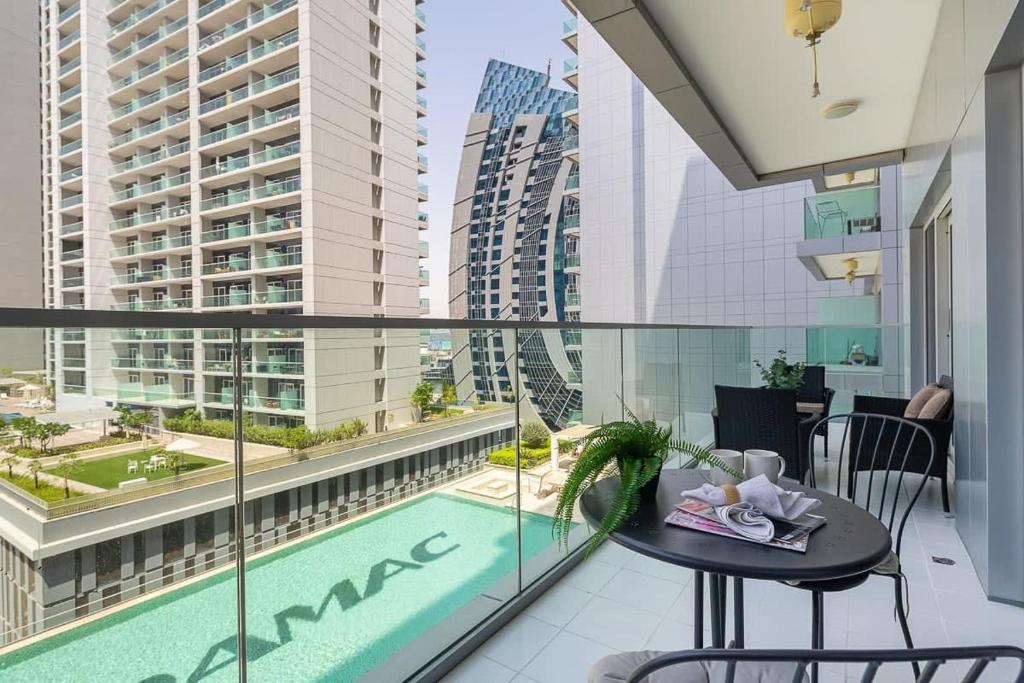 Frank Porter - Majestine 1, Dubai (updated prices 2025)