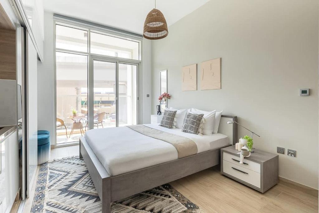 Frank Porter - Studio One, दुबई की (2026 के लिए अपडेट हुई कीमत)