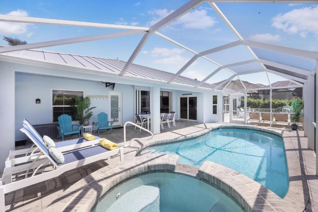 Coastal home with pool/spa and steps to beach and food, Marco Island ...