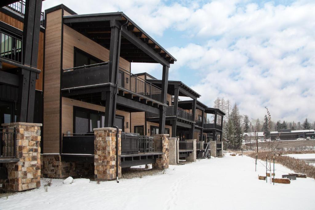 Whitefish Base Camp 48- New Build at Eagle Lake- Close to Downtown and ...