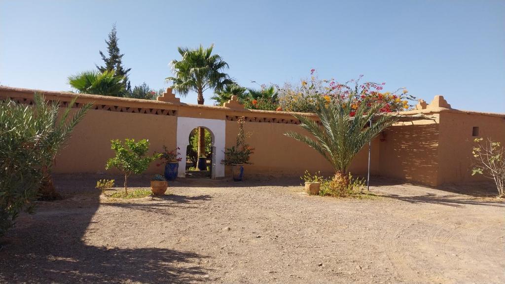 Auberge Bassou, Nkob (updated prices 2025)