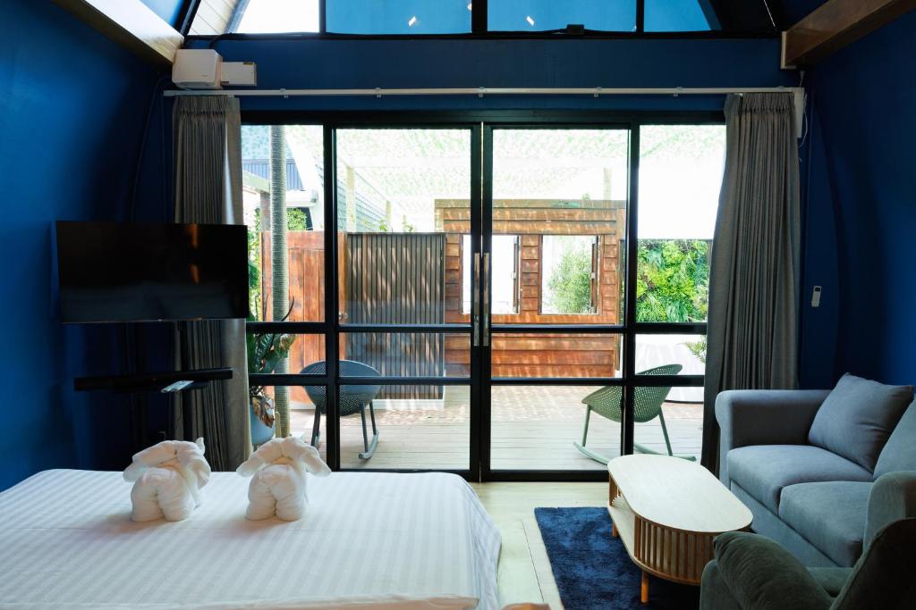 IP PLUS BEACH RESORT, Ko Larn (updated prices 2024)