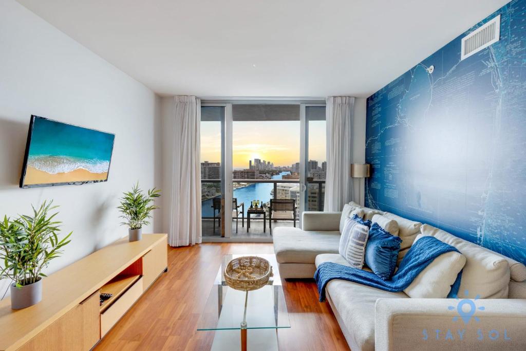 Infinite View Balcony - Amazing Pool - Gym, Hallandale Beach – Updated ...