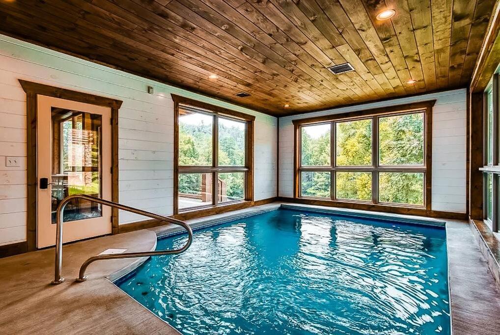 LUX Indoor POOL Cabin GameRoom Theatre & Hot Tub! - Milas Mountain ...