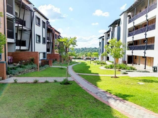 The 2 Bedroom Waterfall Nest, Midrand (updated prices 2024)