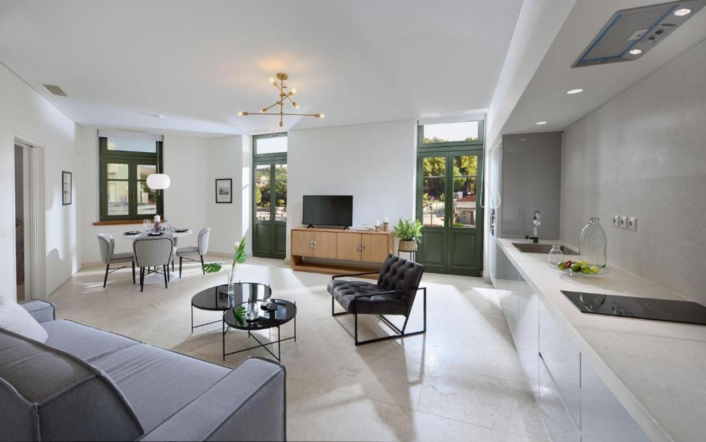 Charming Athens Villa | 1 Bedroom | Villa Kyoraku | Panoramic Acropolis View | Platia Agion ...