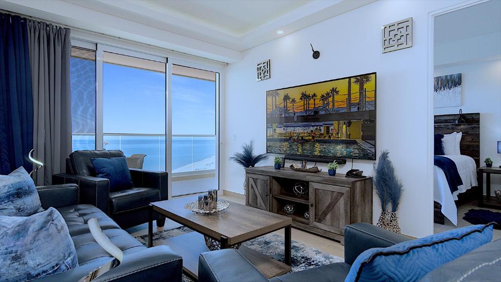 Beachfront 1-Bedroom Luxury Condominium at Encantame Towers - Viento ...