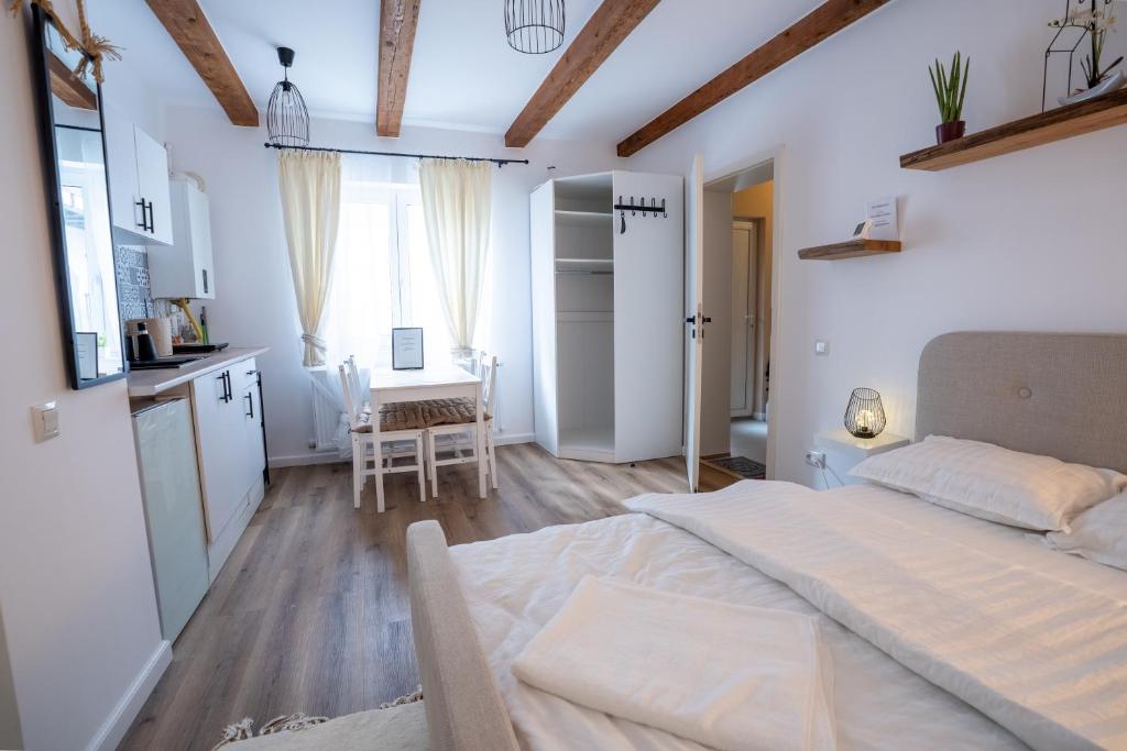 Middle Studio, Braşov (updated prices 2025)