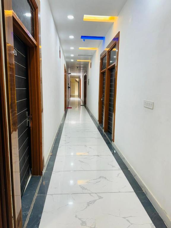 Mahima Hotel, Samālkha (aktualisierte Preise für 2025)