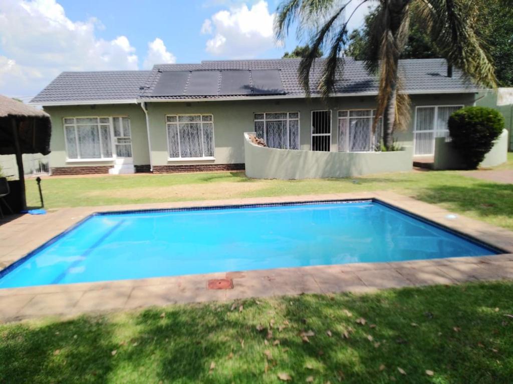 Johannesburg Alberton 3 bedroom house, Alberton (updated prices 2025)