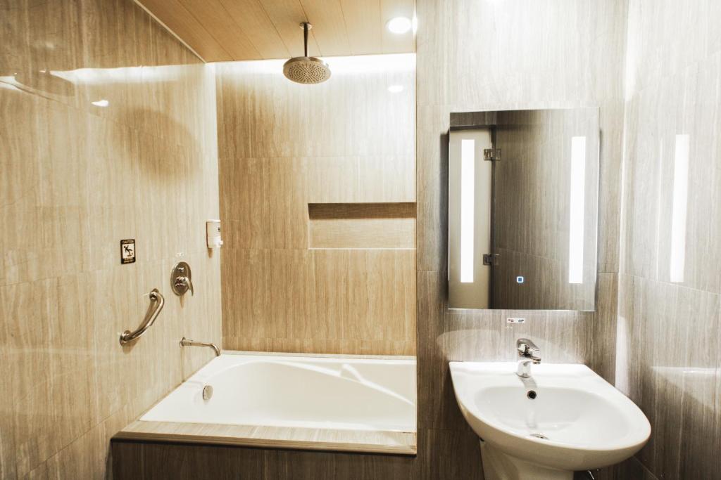 Hotel Ava Malate, Manila (updated prices 2025)