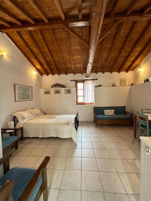 Amalia beach apartment, Kokkari (updated prices 2025)