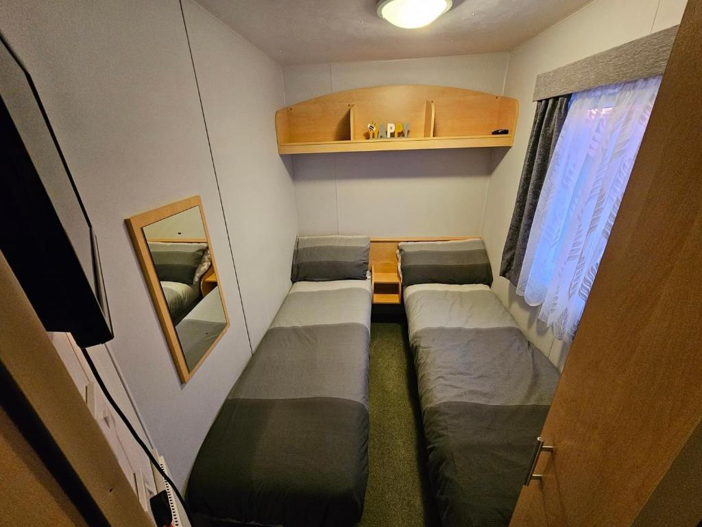 BUTLINS SKEGNESS 8 Berth CARAVAN WITH FREE Wifi AND BEDDING, Skegness ...