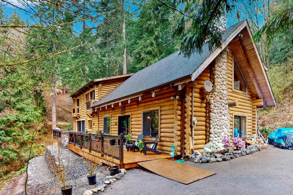 Log House, Issaquah (updated prices 2025)
