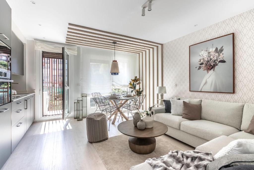 AkomodaT en nuevo y precioso en Algorta con parking, Getxo (updated ...