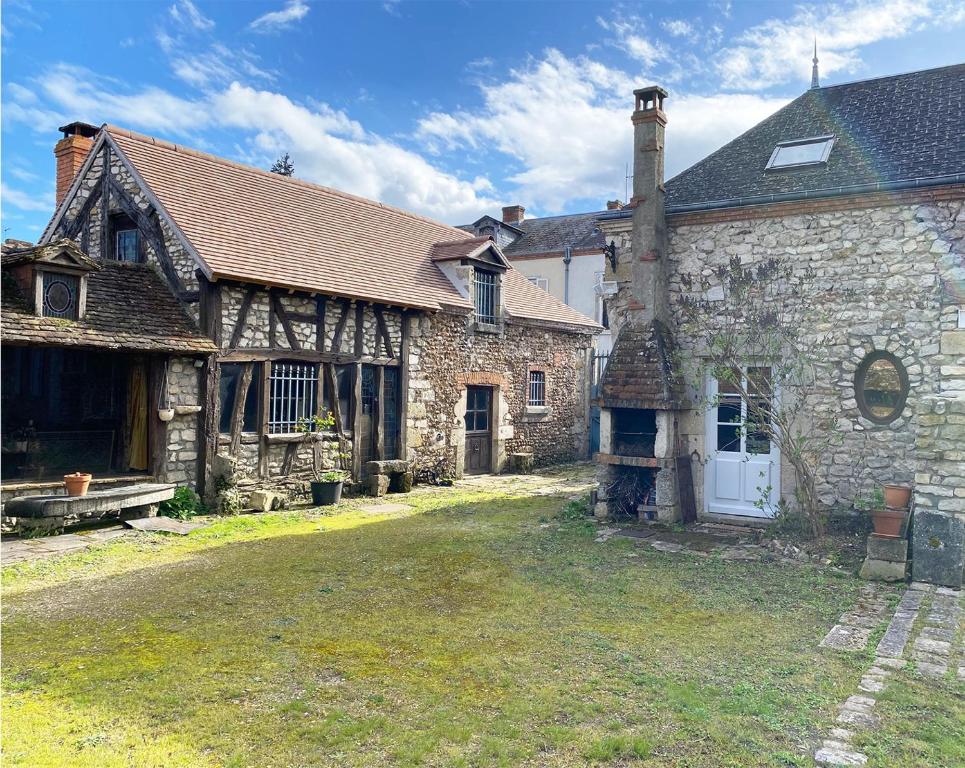 Charme et Pierres de Loire, Saint-Benoît-sur-Loire (ενημερωμένες τιμές ...