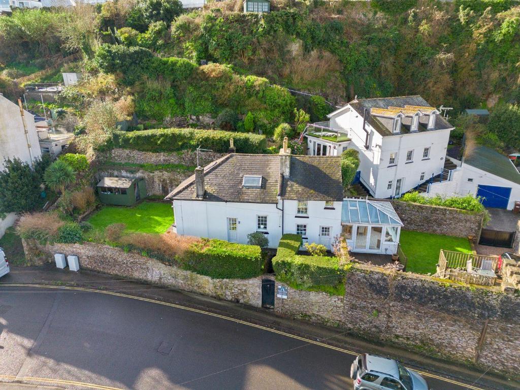 Smugglers Hideaway, Brixham (updated prices 2025)