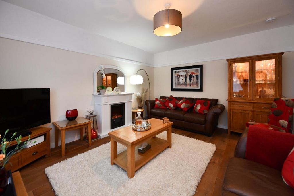 Ladyland Cottage in Maybole, Maybole (updated prices 2026)