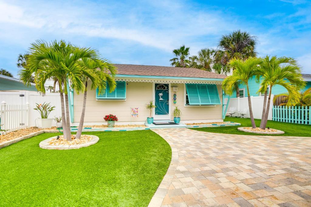 Charming St Pete Beach Home Less Than 1 Mi to Upham Beach!, St Pete ...