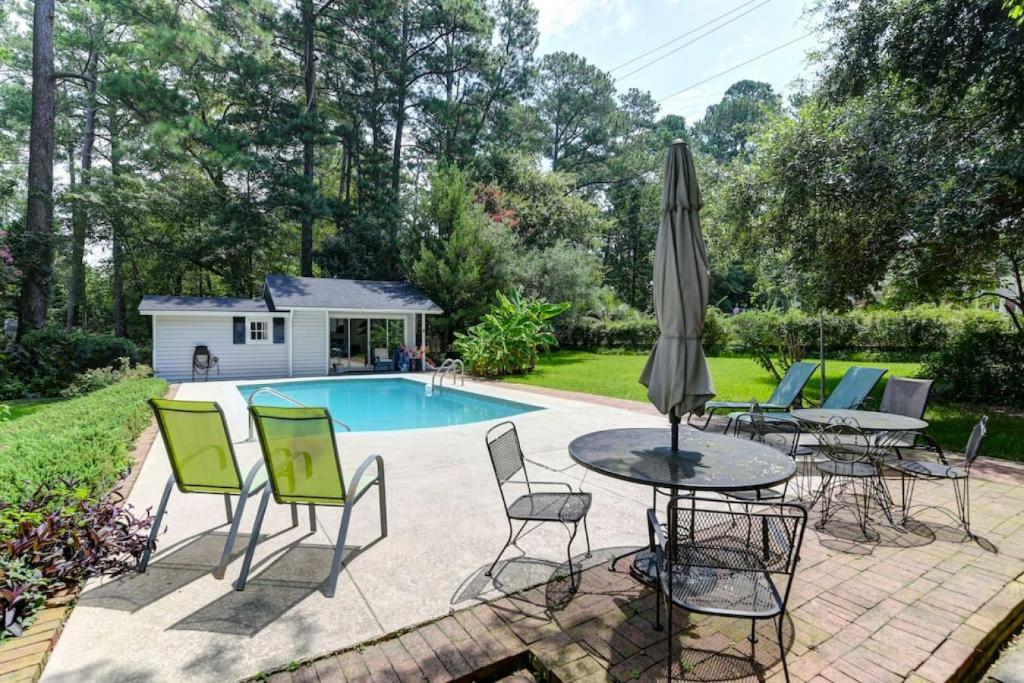 Forest Acres 5BR - Pool, Columbia (updated prices 2026)
