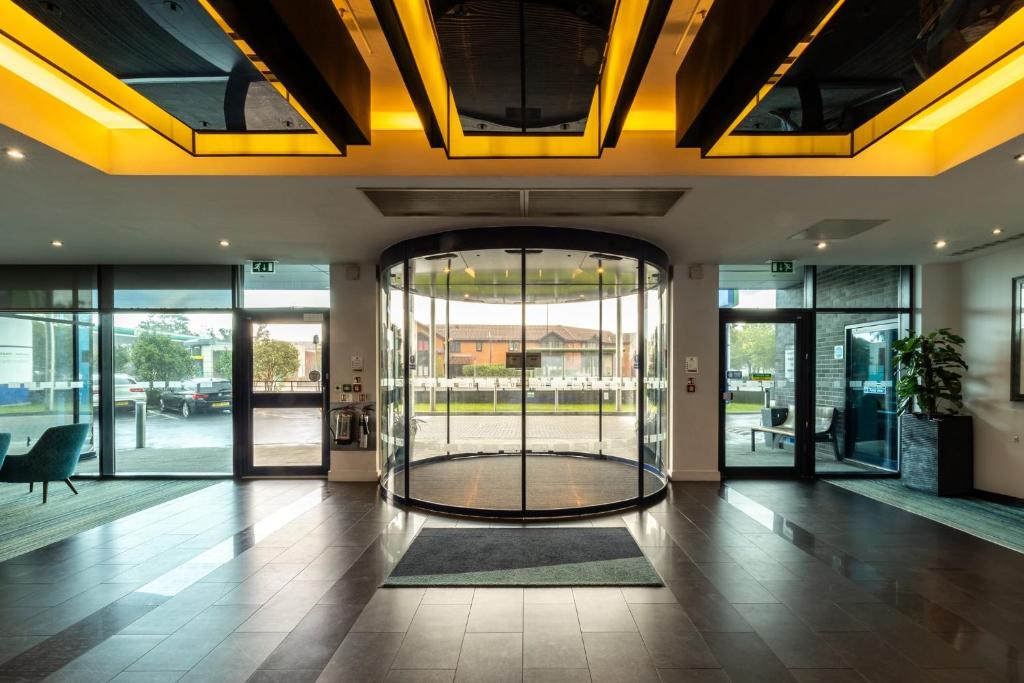 Holiday Inn Express London Heathrow T5 by IHG, Slough (updated prices 2025)