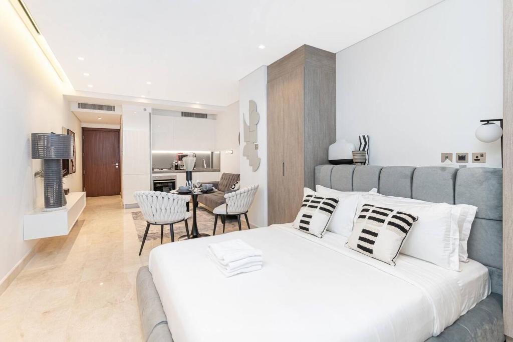 Trendy Studio! Walk To Burj Khalifasleeps 3!, Dubai (updated prices 2024)