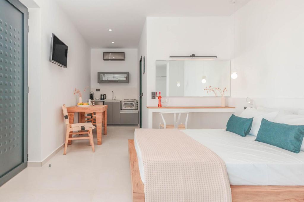 Plakakia Luxury Apartments, Makry Gialos (updated prices 2025)
