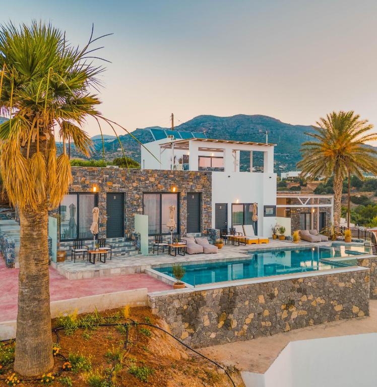 Plakakia Luxury Apartments, Makry Gialos (updated prices 2025)